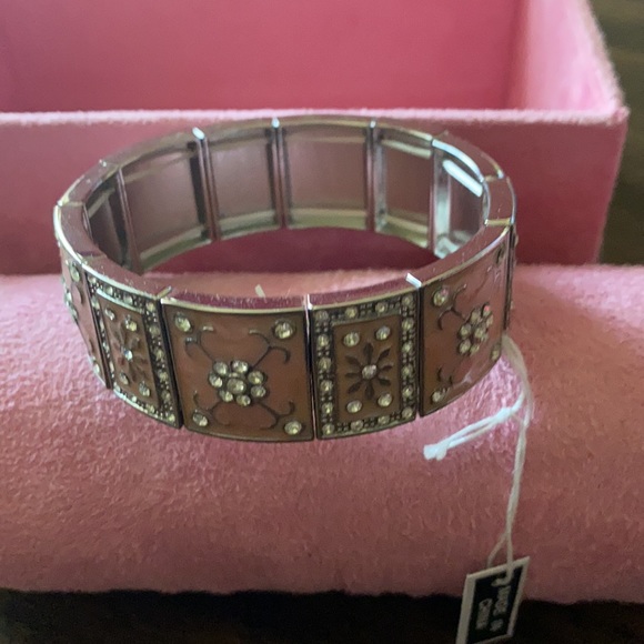 Mary Kay | Jewelry | Copy Mary Kay Stretchy Designed Bracelet Wvelvet ...